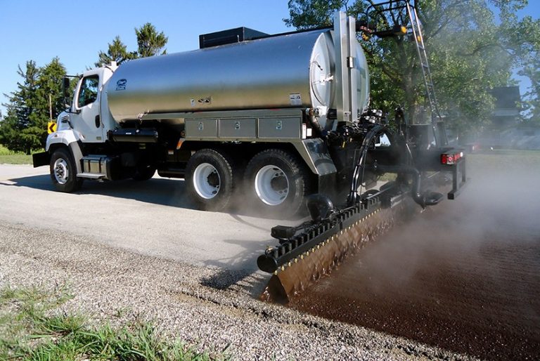TOOLS, MACHINERY AND MATERIALS USED IN ASPHALT PAVEMENT